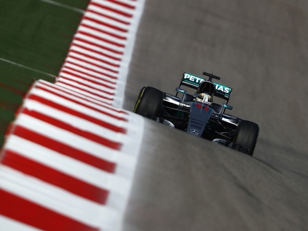 Hamilton pulls out of testing with Mercedes