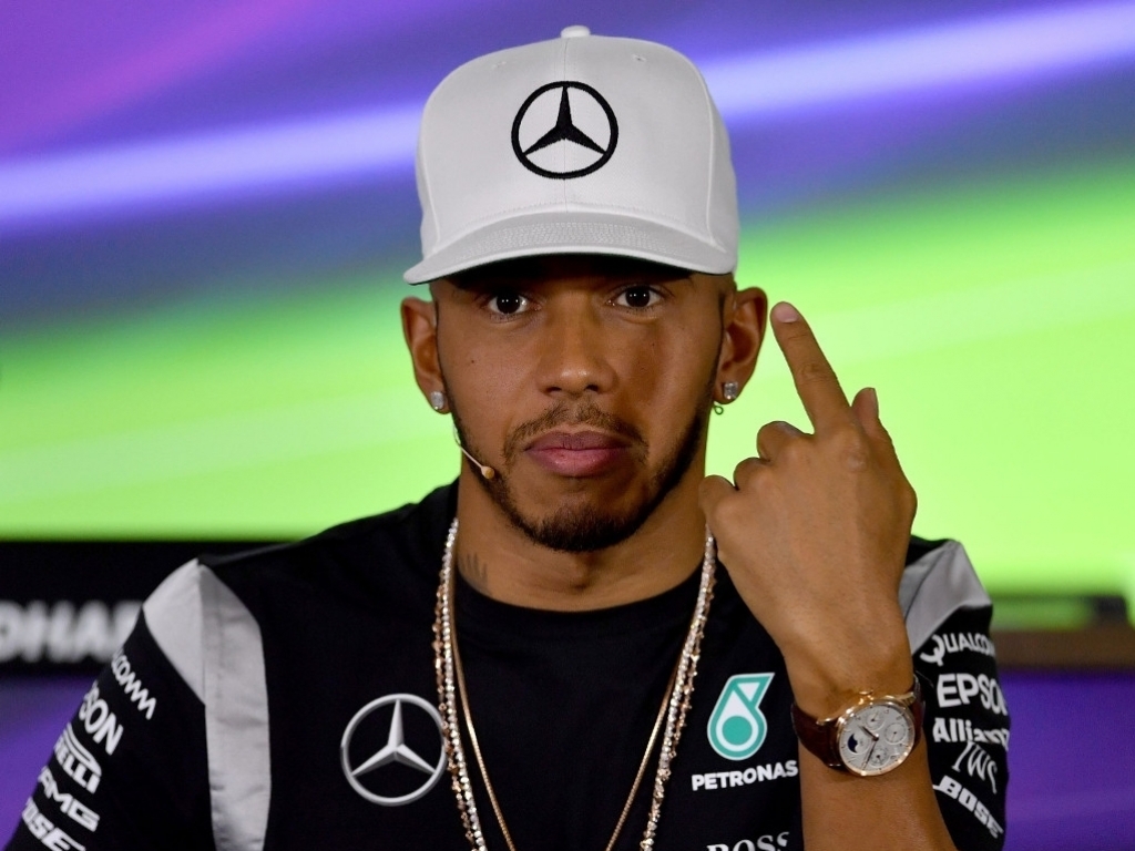 Hamilton: Mercedes W08 'looks like a big boat'