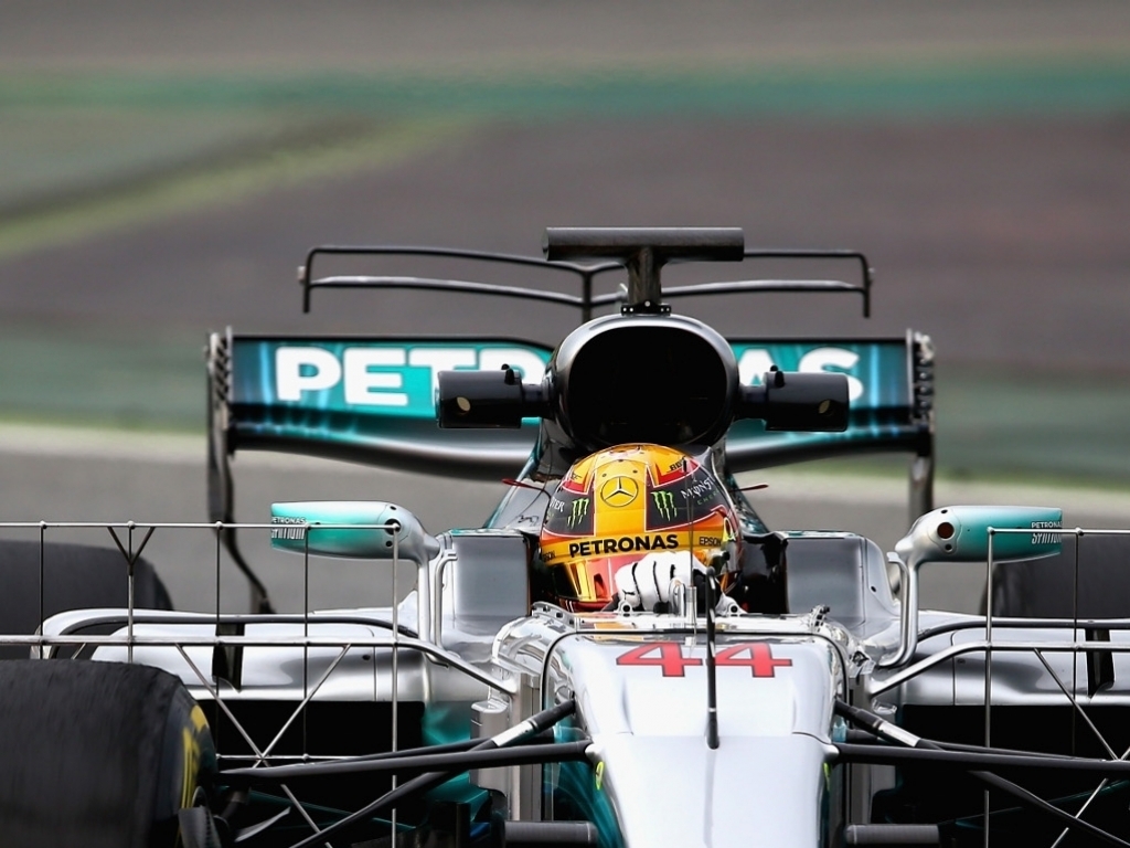 Mercedes run double T-wing | PlanetF1 : PlanetF1