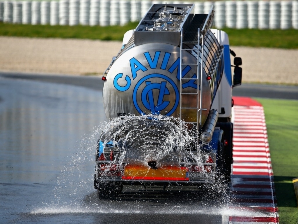 Pirelli: 'Still work to do' on wet tyres | PlanetF1 : PlanetF1