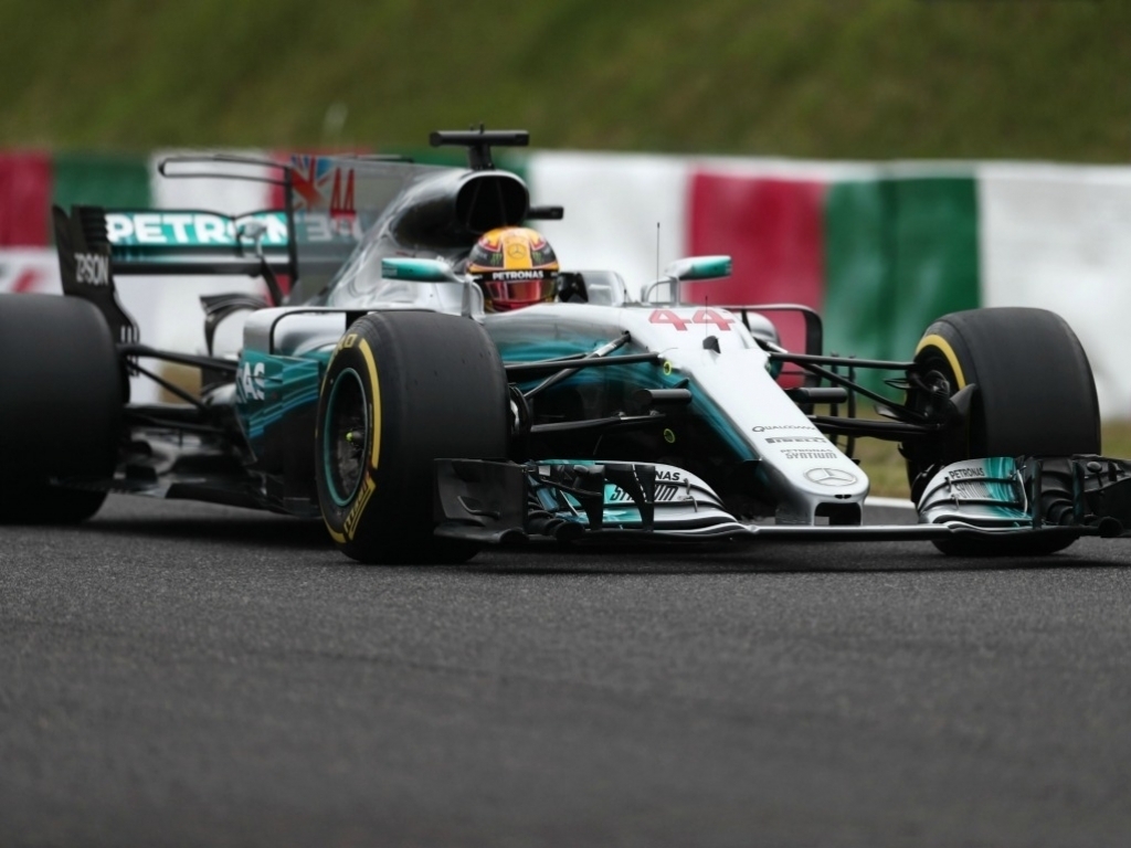 Race: Mercedes, Red Bull, Ferrari