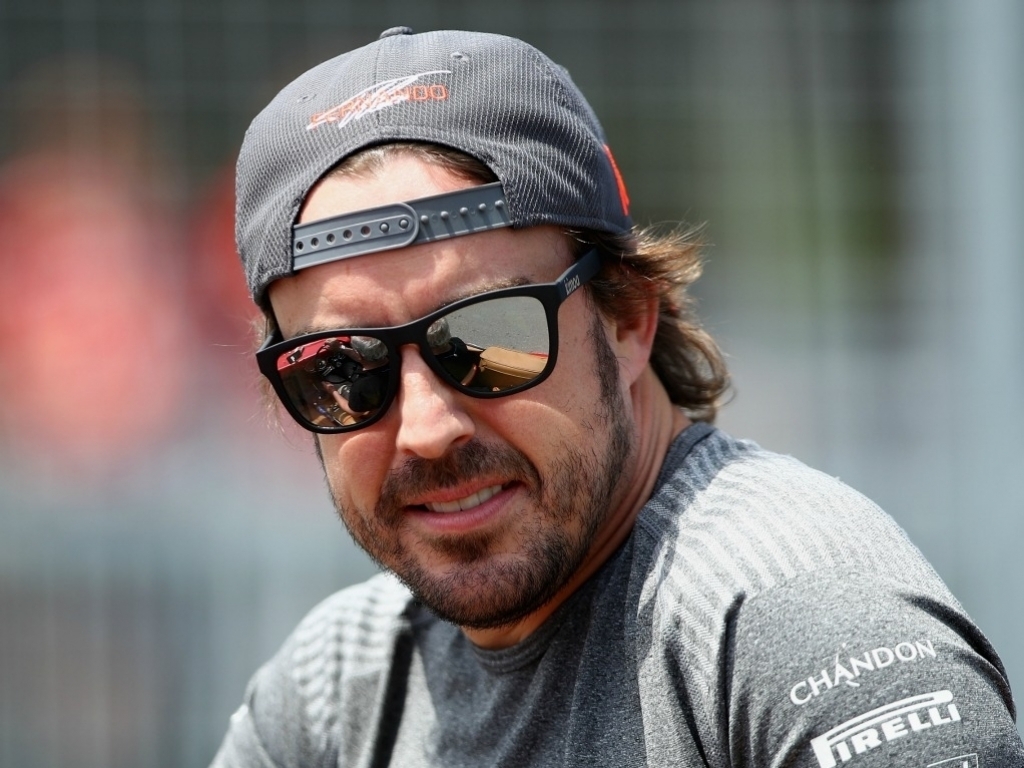 Alonso eyes 'two or three' different races in 2018 | PlanetF1 : PlanetF1