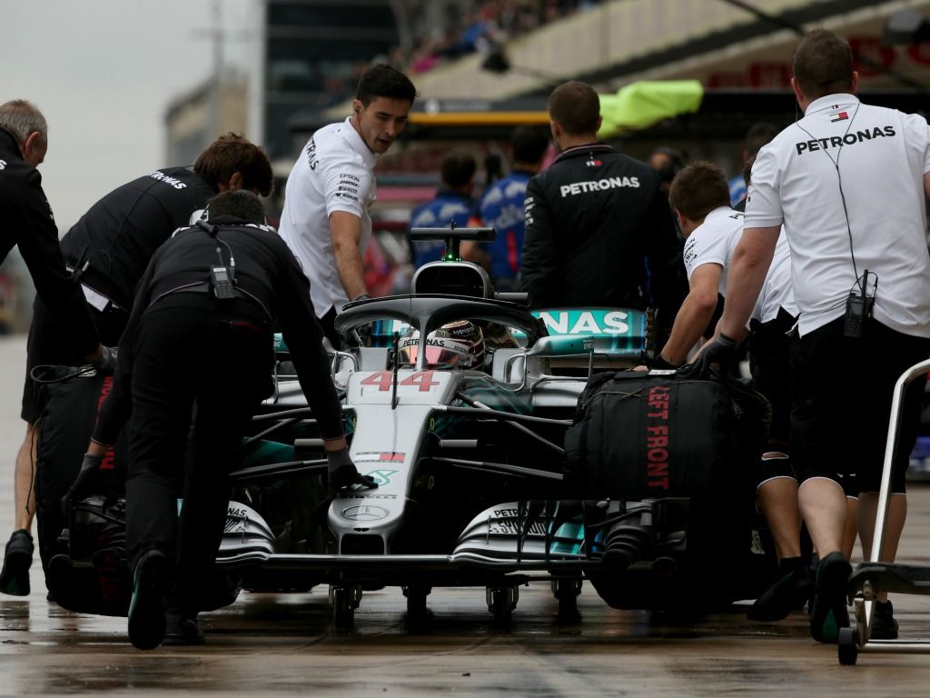 FP2: Lewis Hamilton tops rain-affected session | PlanetF1 : PlanetF1