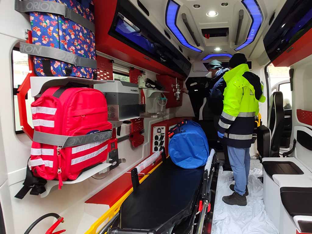 Ferrari donate ambulance to Modena hospital | PlanetF1 : PlanetF1