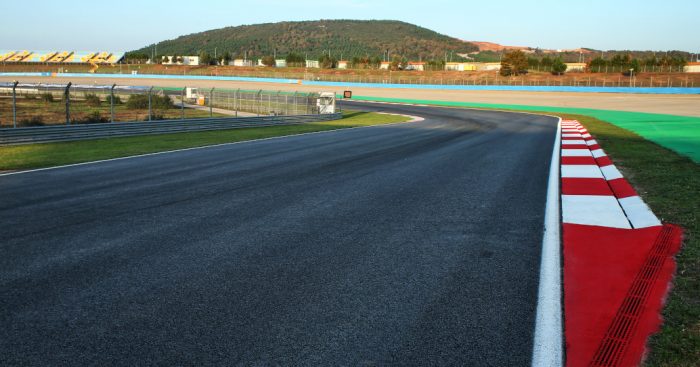 Istanbul Park takes unusual steps to rubber up track | PlanetF1 : PlanetF1
