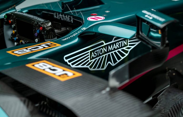 All the angles of the new Aston Martin AMR21 | PlanetF1
