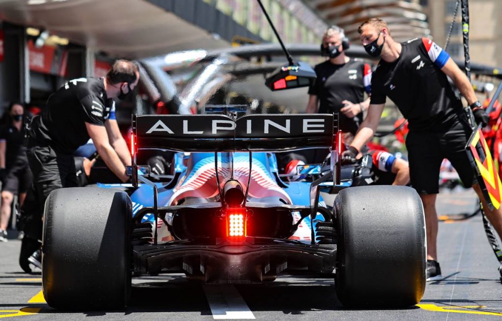 Alpine's junior driver hopes hinge on Fernando Alonso's plans | PlanetF1