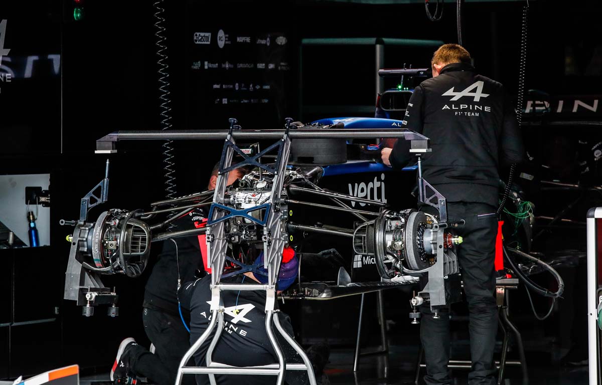 Formula 1 engineering helps create pioneering PPE device | PlanetF1 ...