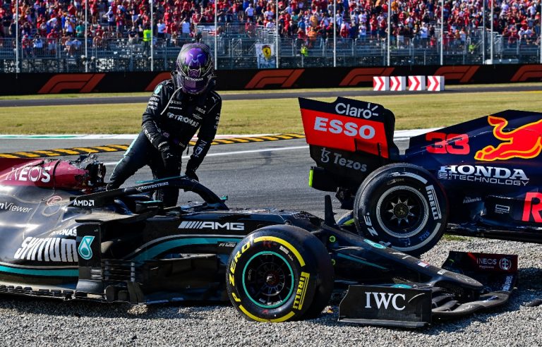 Wolff: Lewis Hamilton and Max Verstappen will crash into each other if ...