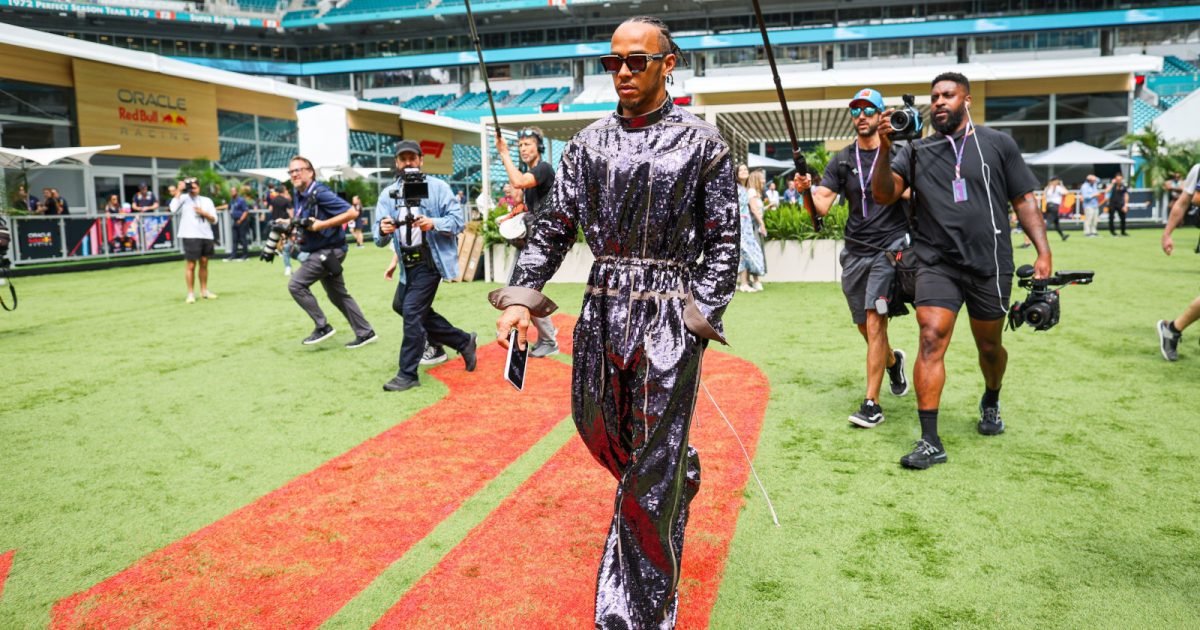 Lewis Hamilton labelled ‘a prat’ and ‘draining’ in mean tweets video ...