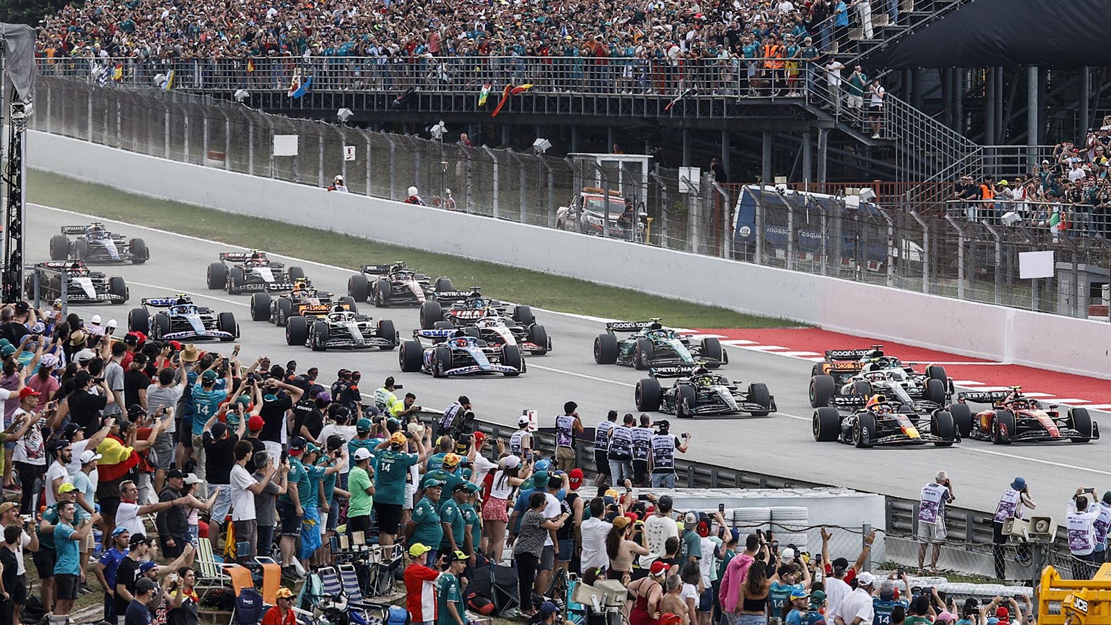 Shock new contenders emerge to 'challenge' Red Bull's dominance in F1 ...