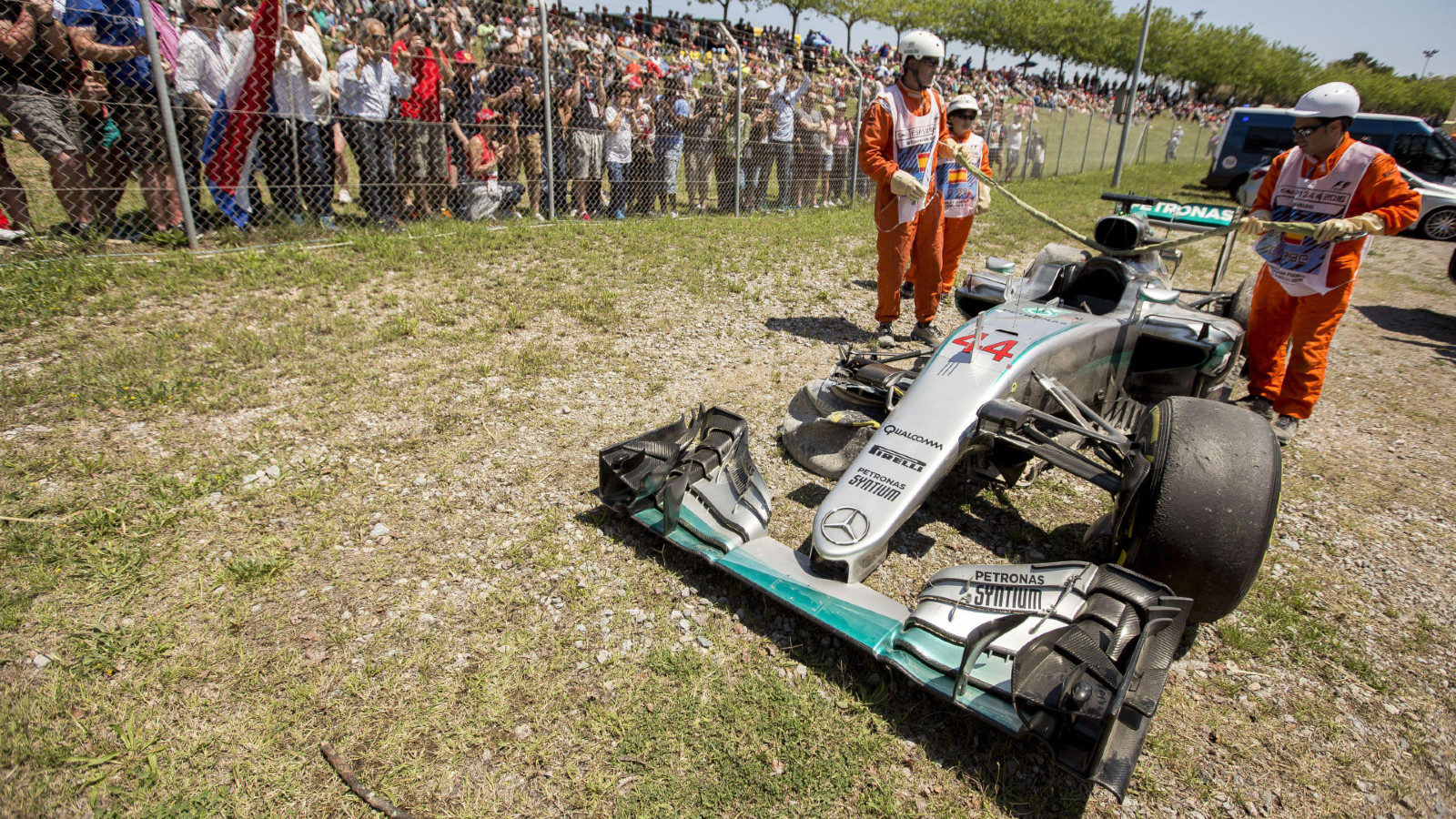 Lewis Hamilton ‘slammed door’ of FIA stewards’ room after 2016 'mistake ...