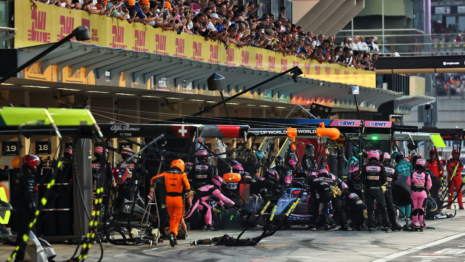 Unusual pit lane rule investigation ends in embarrassing FIA admission ...