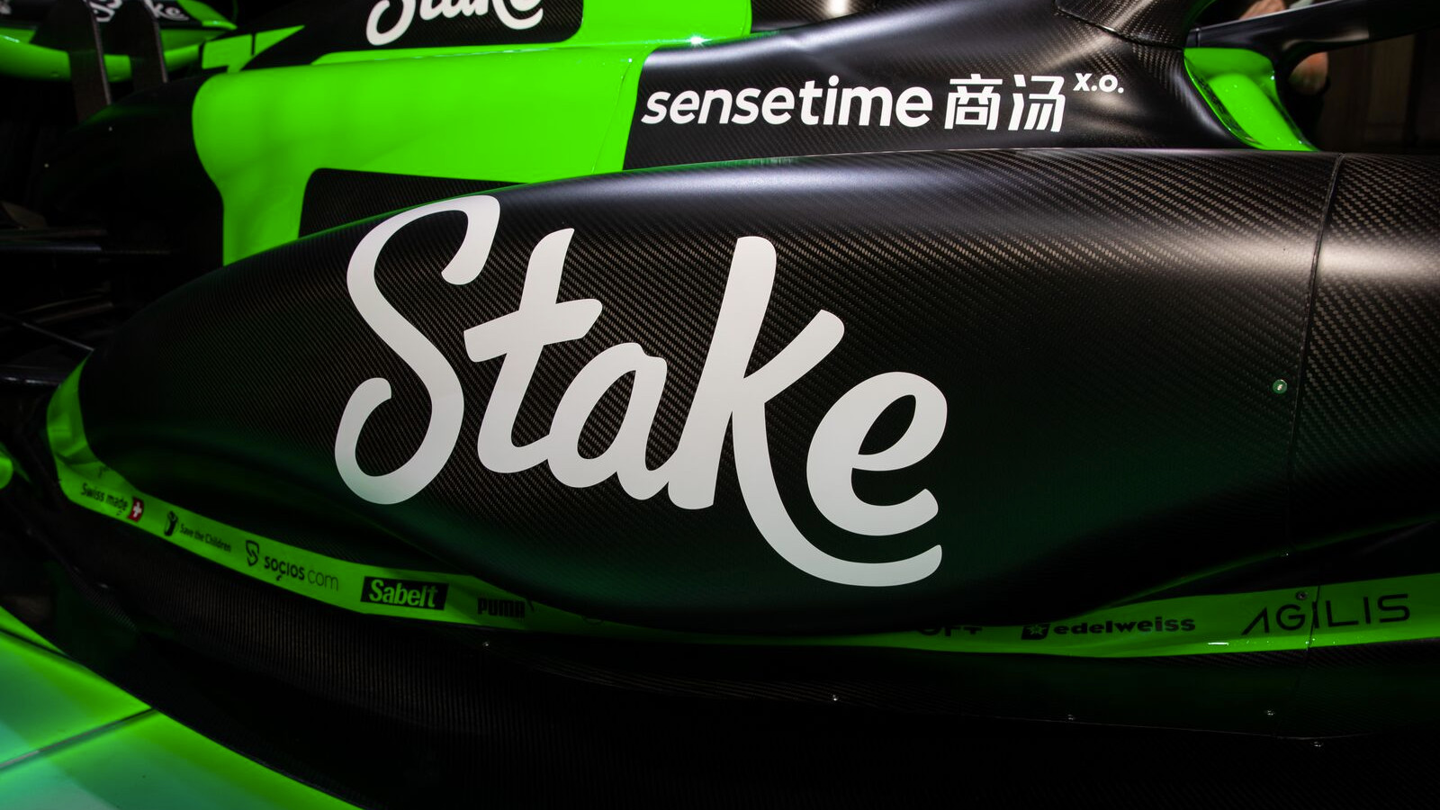 Stake sponsorship triggers pre-season legal headache for Sauber F1 team : PlanetF1